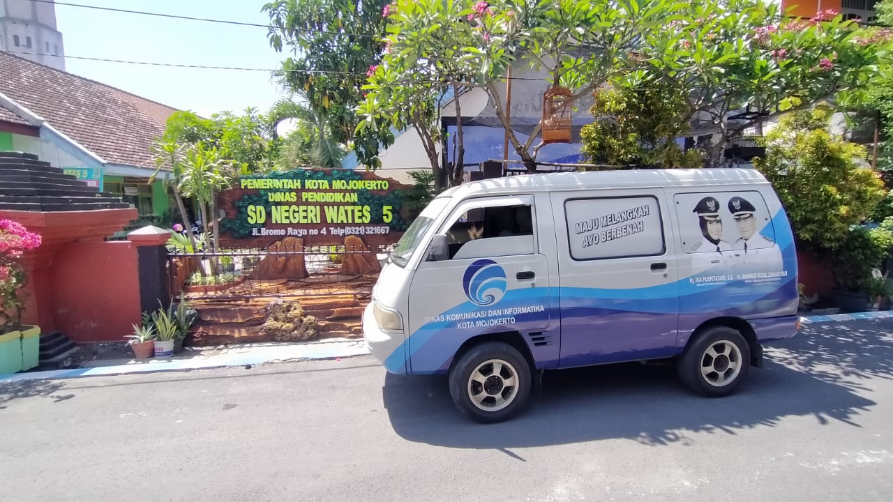 Gema Media | TELECENTER MOBILE LUNCURKAN SYSTEM PEMBELAJARAN ONLINE